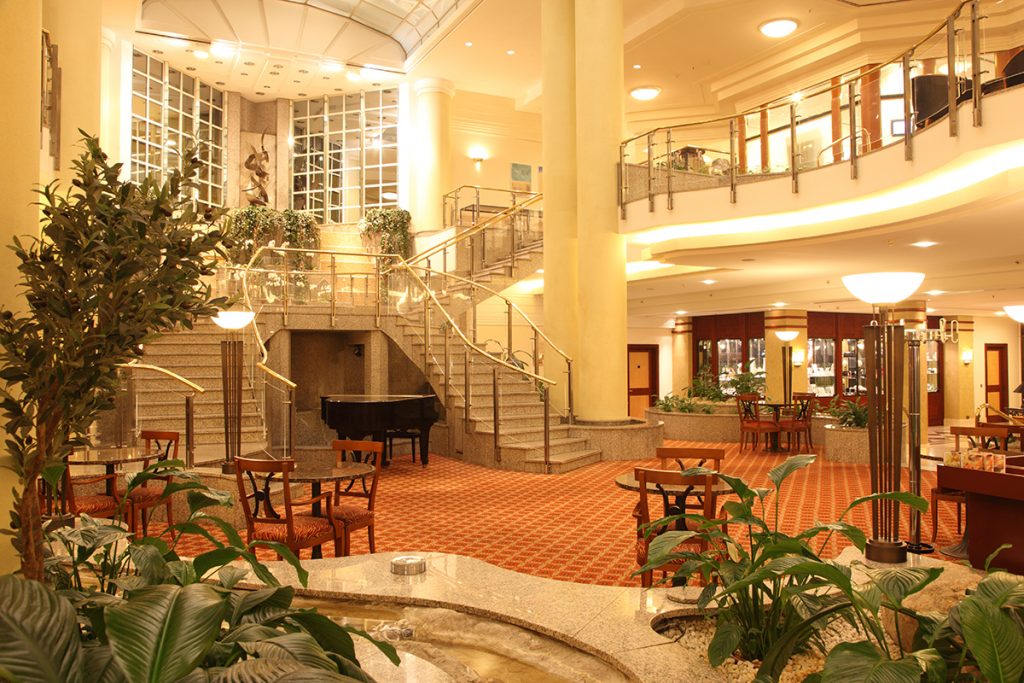 Smart Hospitality Lighting Solutions for Hotels, Restaurants and ...